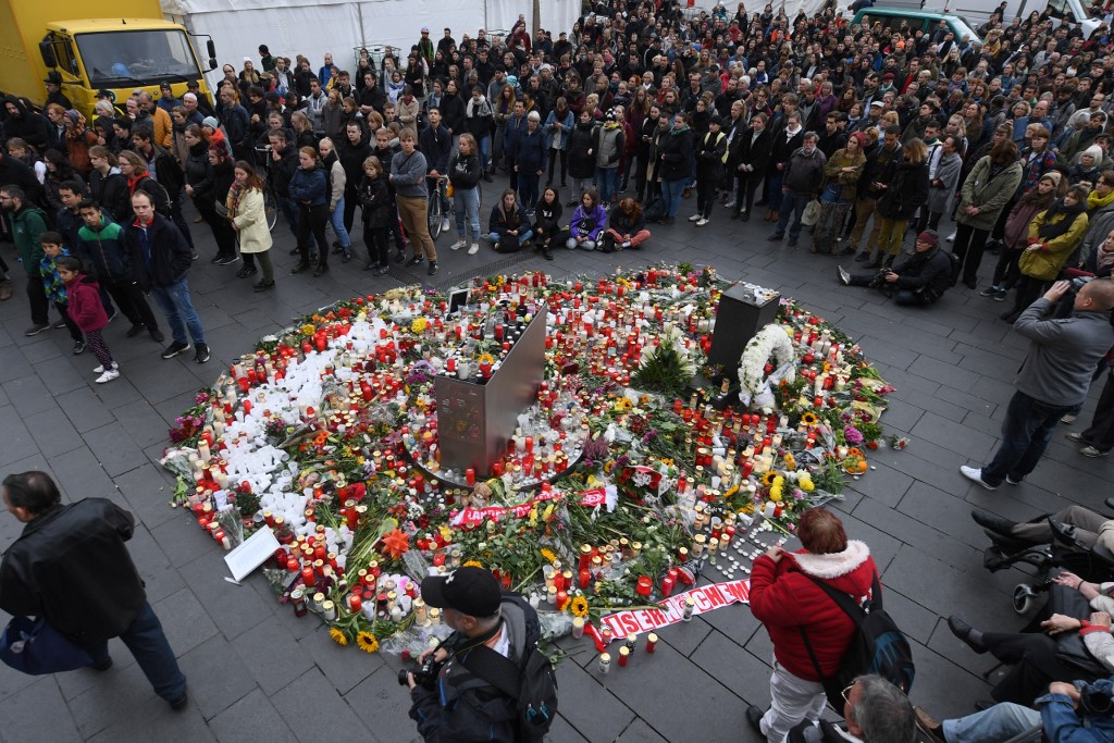 A year after Halle terror attack, Jews who were there still looking for ...
