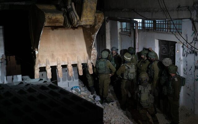 Troops shoot, seriously wound Palestinian in counterterrorism operation ...