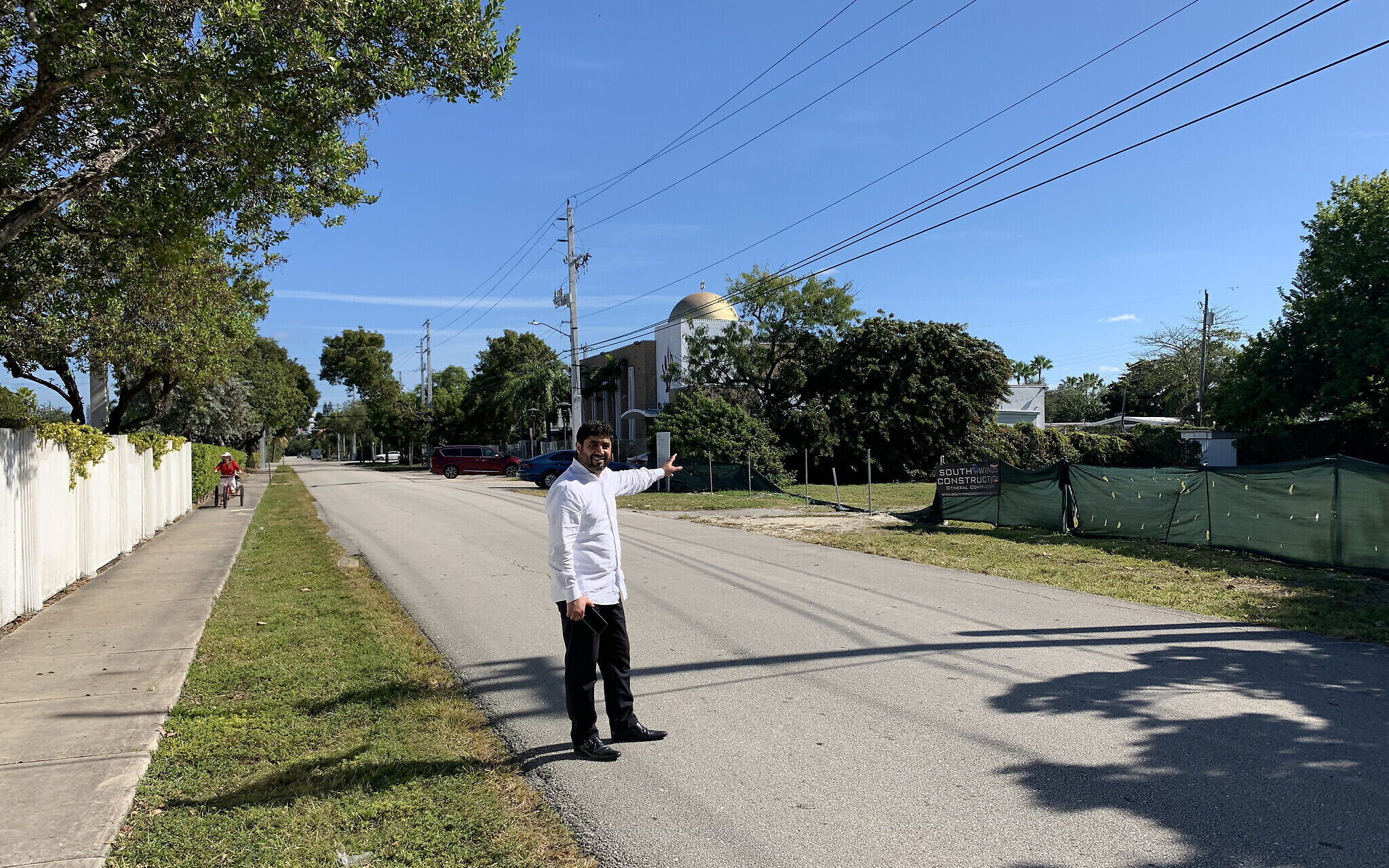 As their former community crumbles, booming Miami is a haven for ...