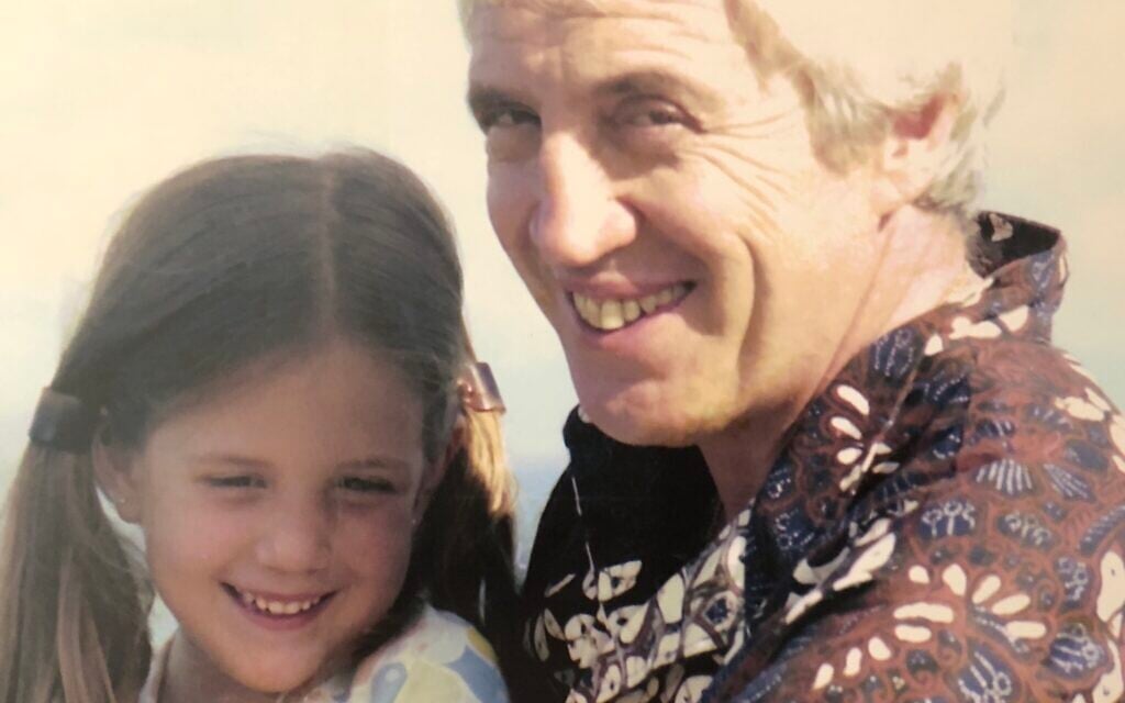 With clues from mysterious box, daughter solves puzzle of father's WWII ...