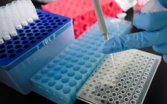 Scientists in China believe new drug can stop pandemic 'without vaccine ...