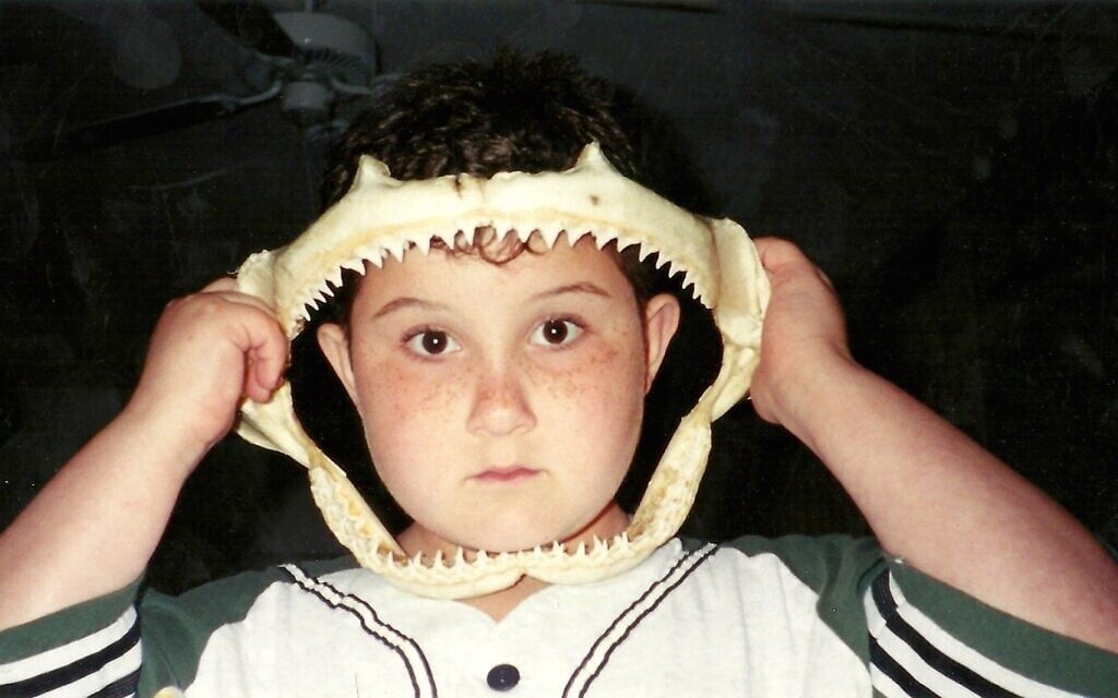 In 'Rewind,' abused nephew revisits home movies to cauterize cantor's ...