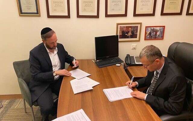 Likud and Shas parties sign coalition deal | The Times of Israel