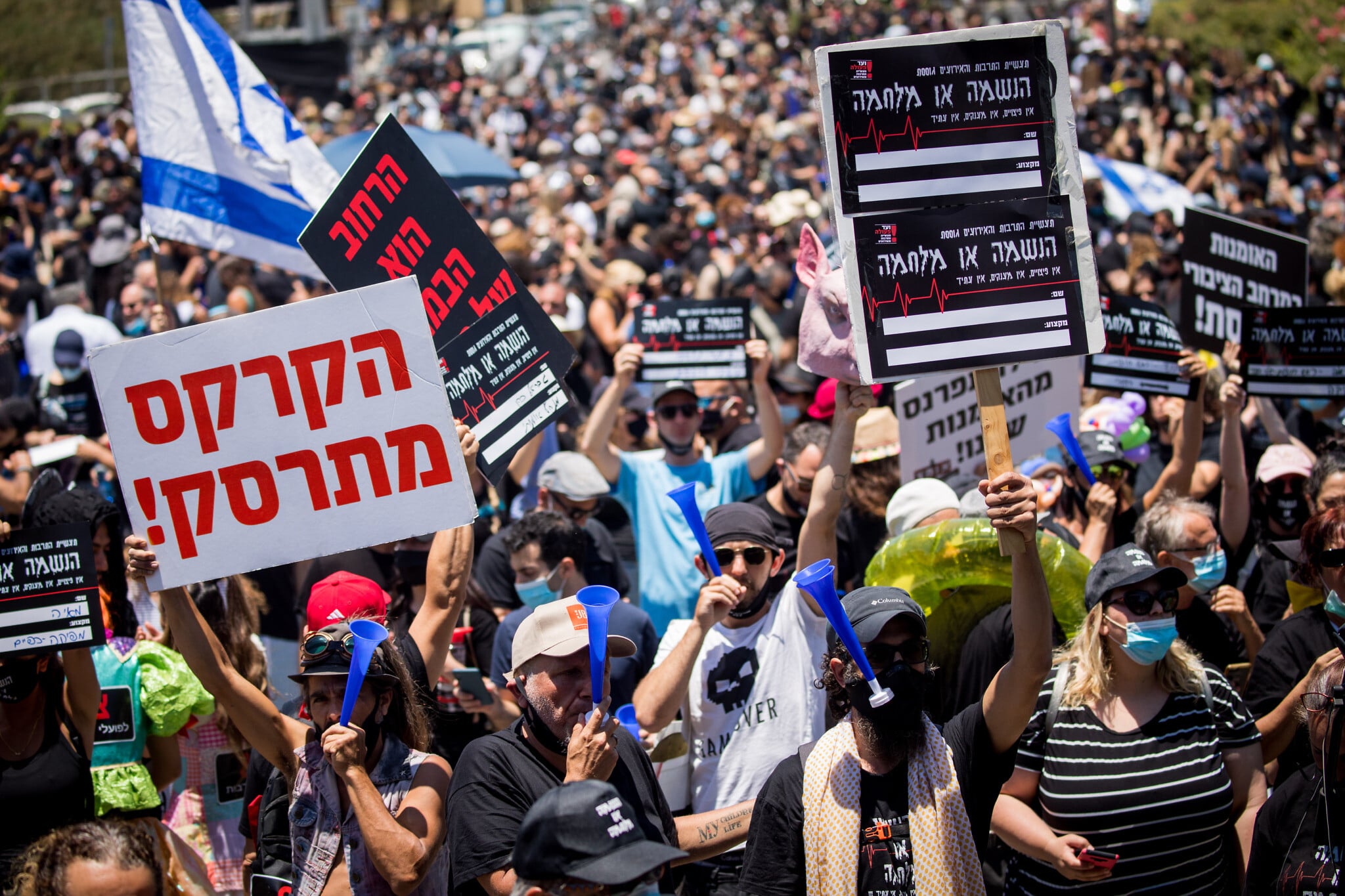 As concerts get canceled, promoters wonder how long they can hang on ...