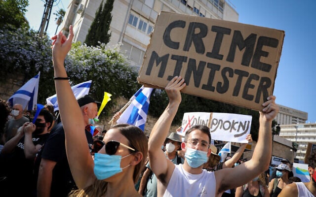 Over 1,000 anti-corruption protesters rally outside PM's residence ...