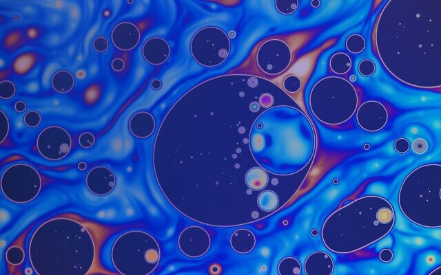 Blowing bubbles, Israeli physicists accidentally make breakthrough on ...