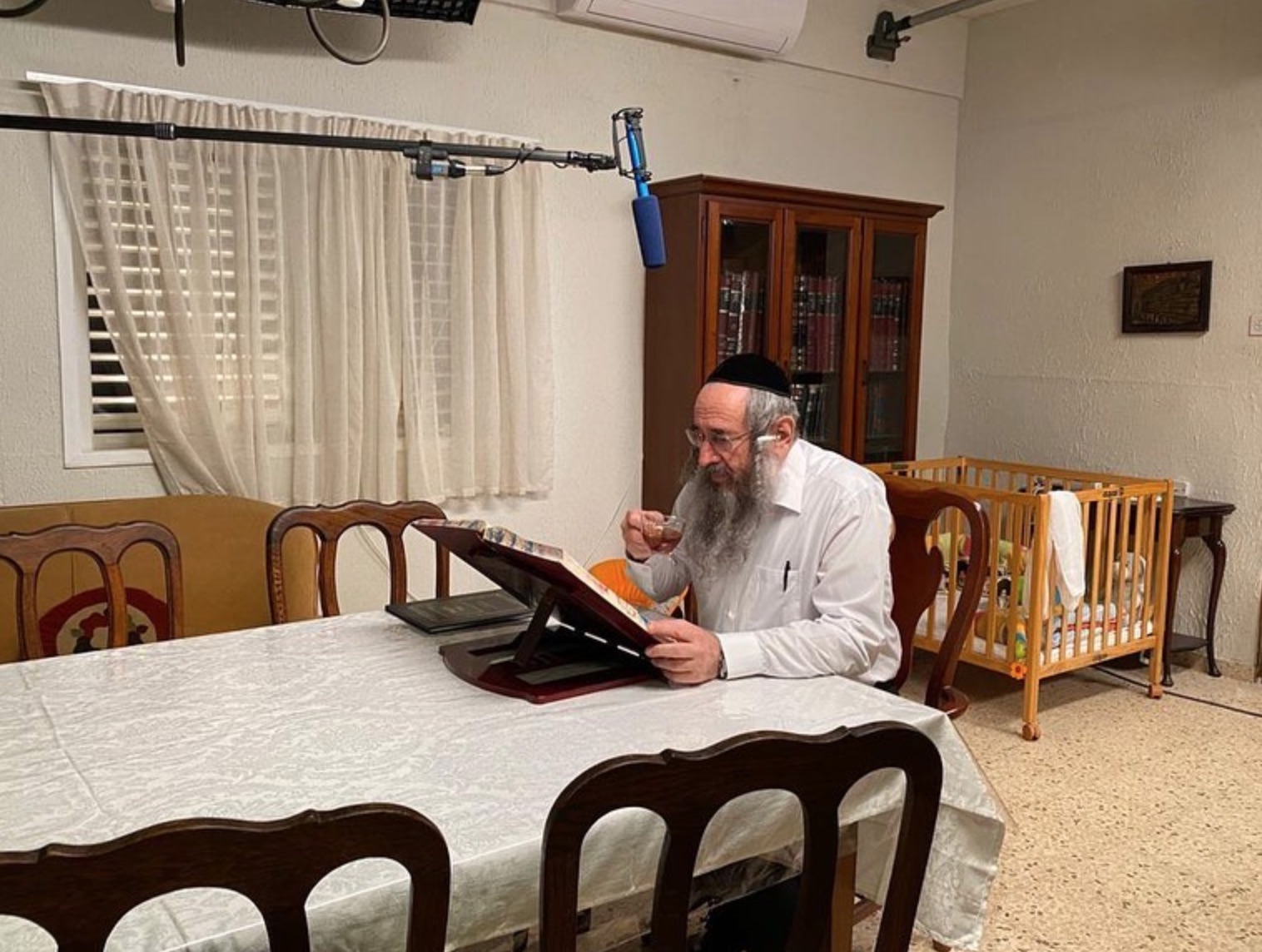 With masks, social distancing, 'Shtisel' and other Israeli shows resume ...