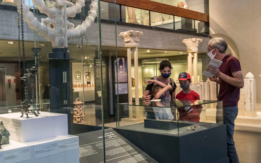 Israel Museum offers capsule tours led by staffers during reopening ...
