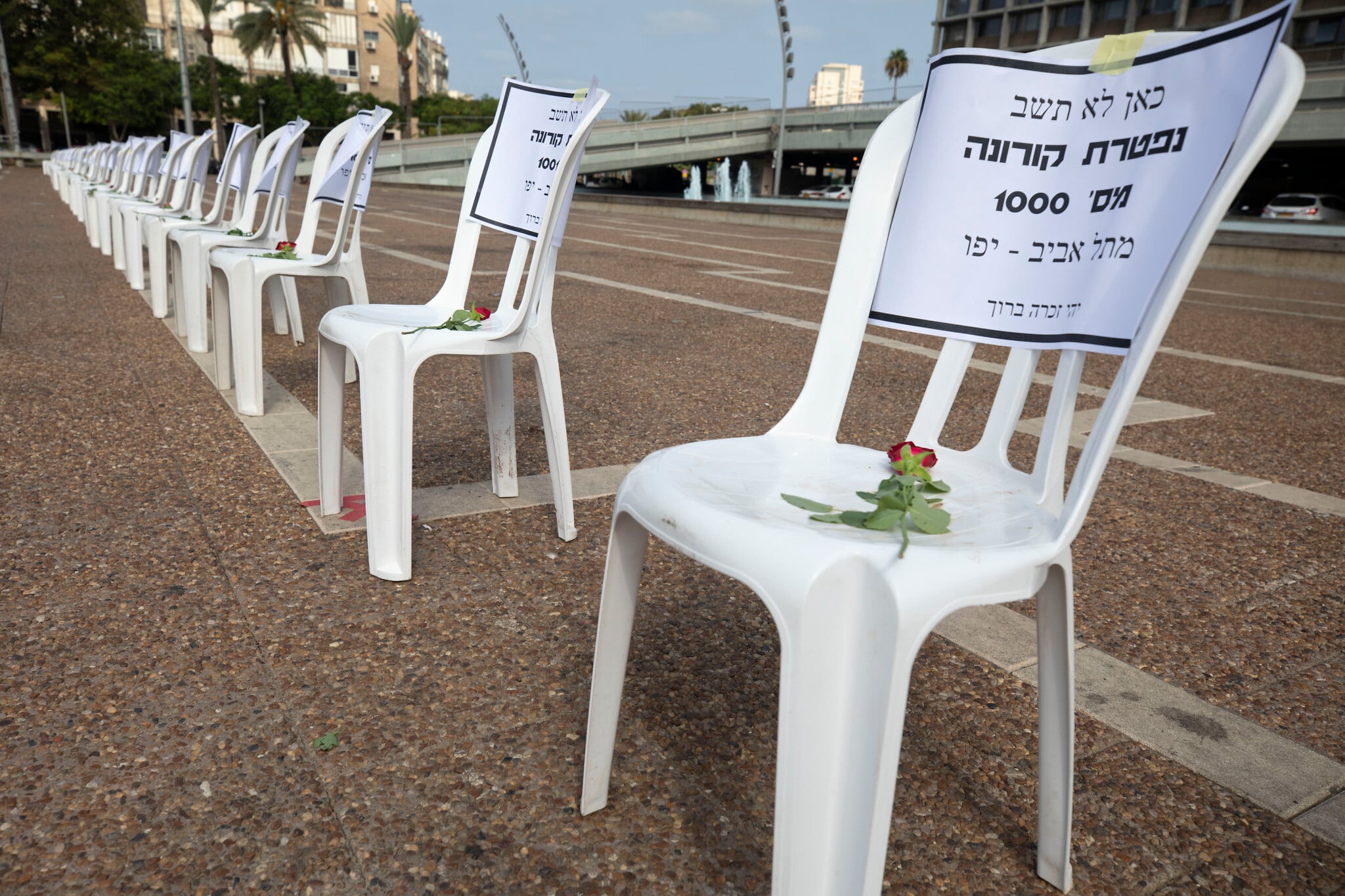1,019 empty chairs placed in Tel Aviv square to protest coronavirus ...