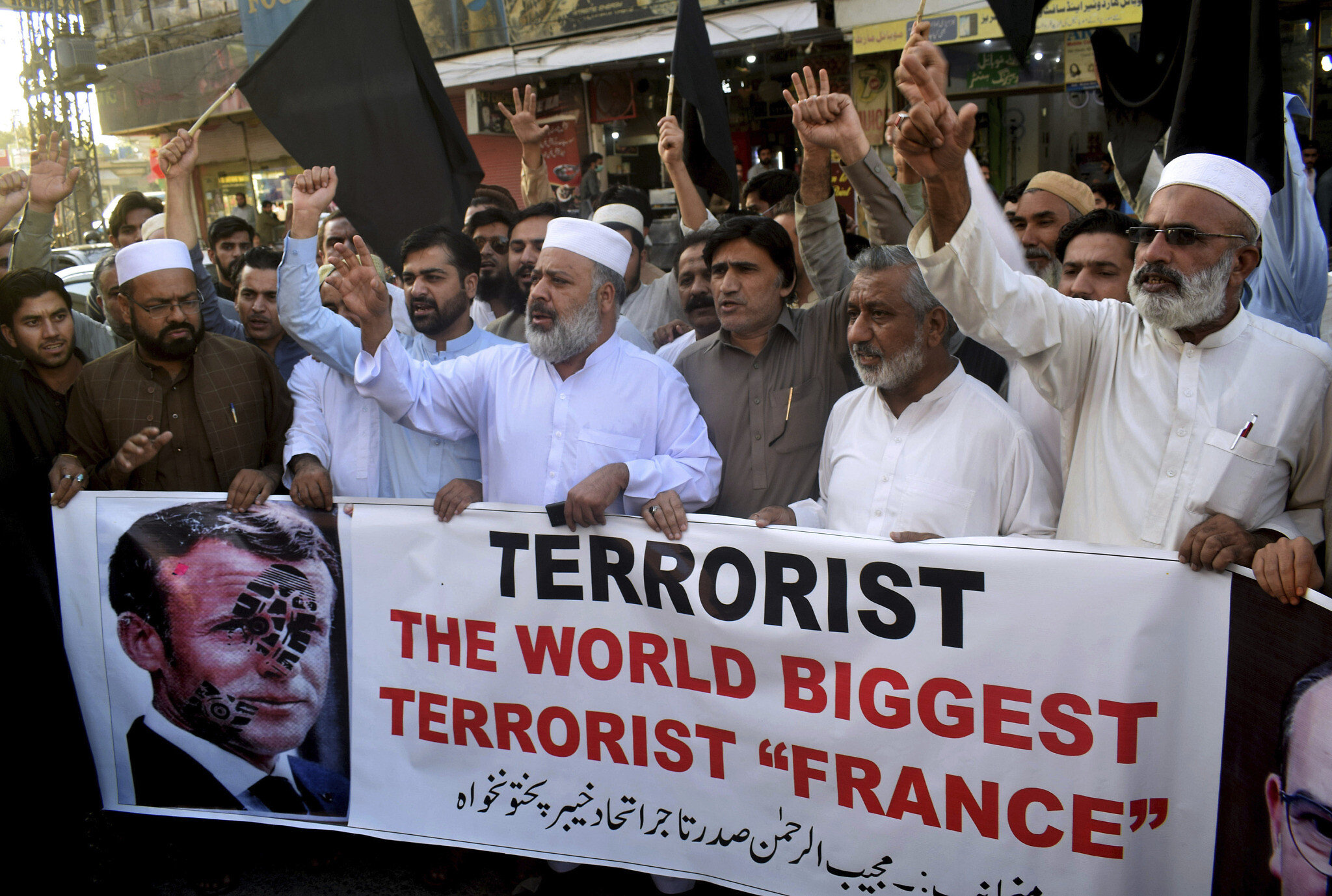 Mideast Muslims call for French goods boycott to protest caricatures ...