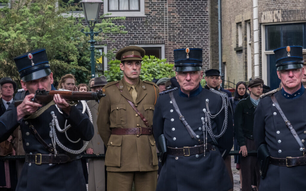 Guy Pearce steals show as art forger who fooled Goering in 'The Last ...