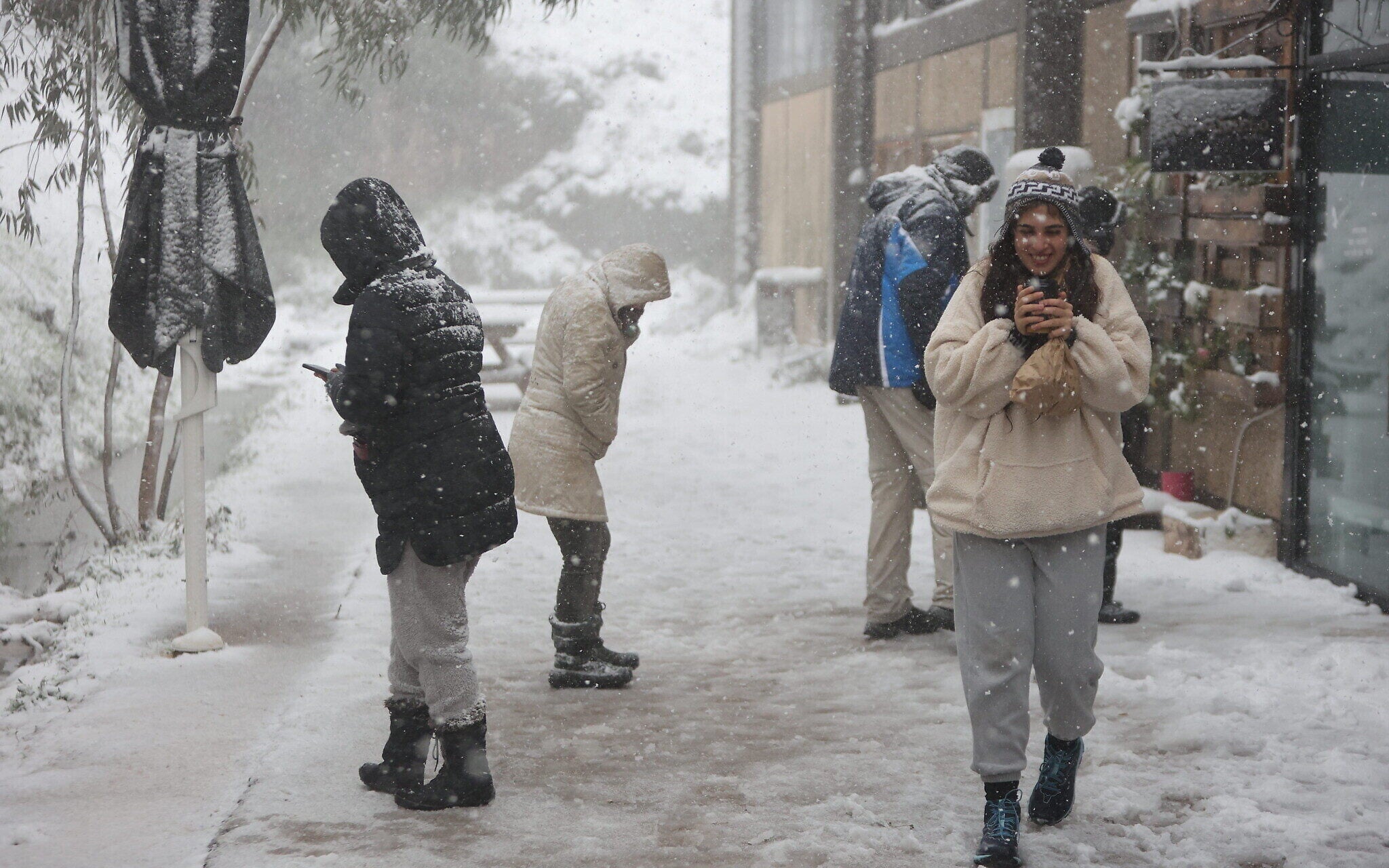 Snow falls in north, Jerusalem as wintry weather hits Israel | The ...