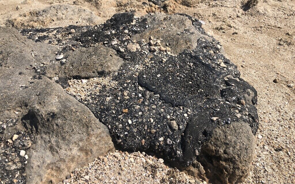 After a week of clean-up efforts, tar still 'everywhere' on Israel's ...