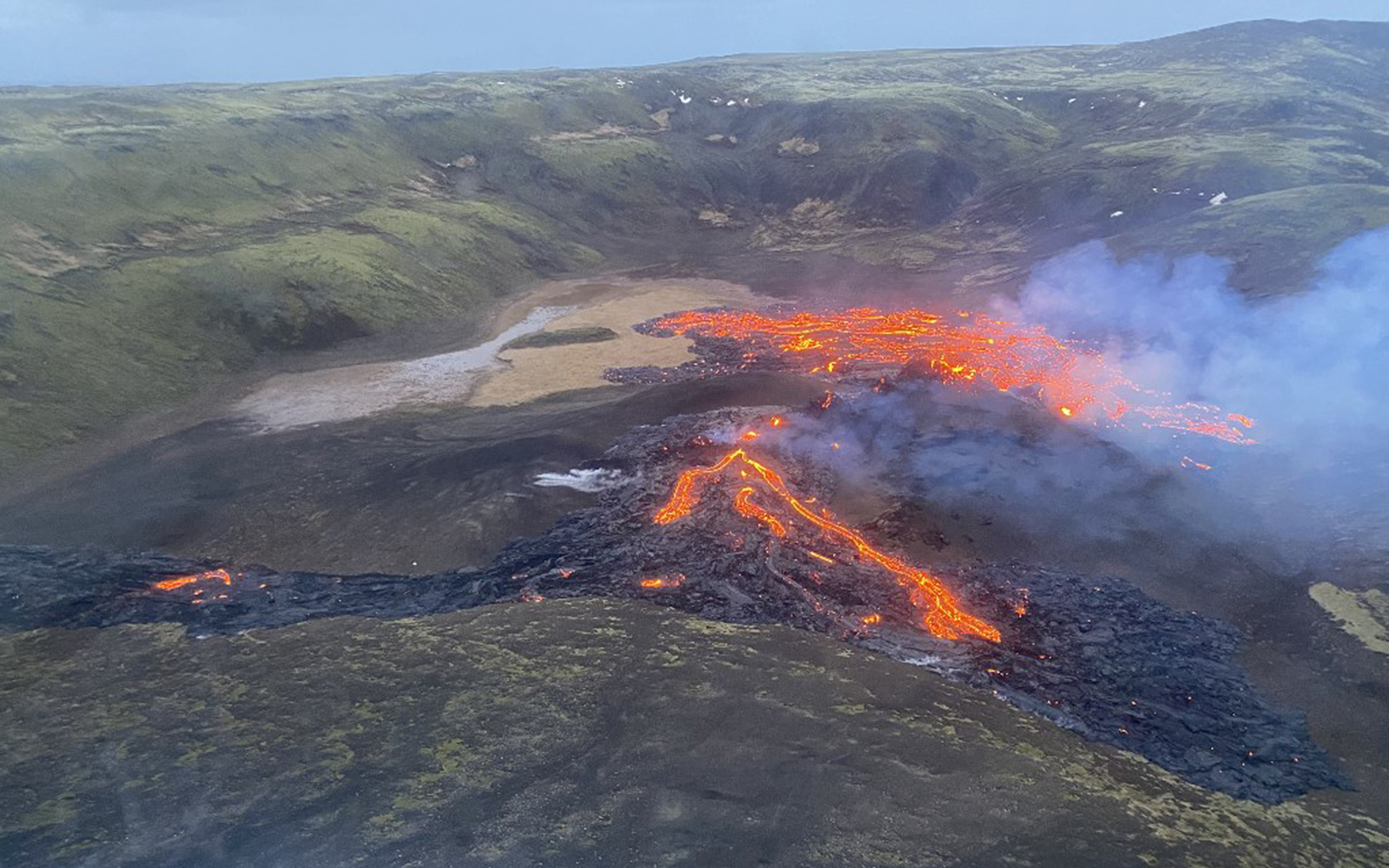 Icelandic volcano subsiding after first eruption in 900 years | The ...