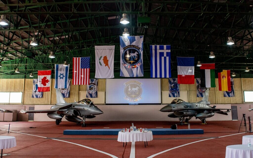 Israeli, UAE fighter jets fly together in large international exercise ...