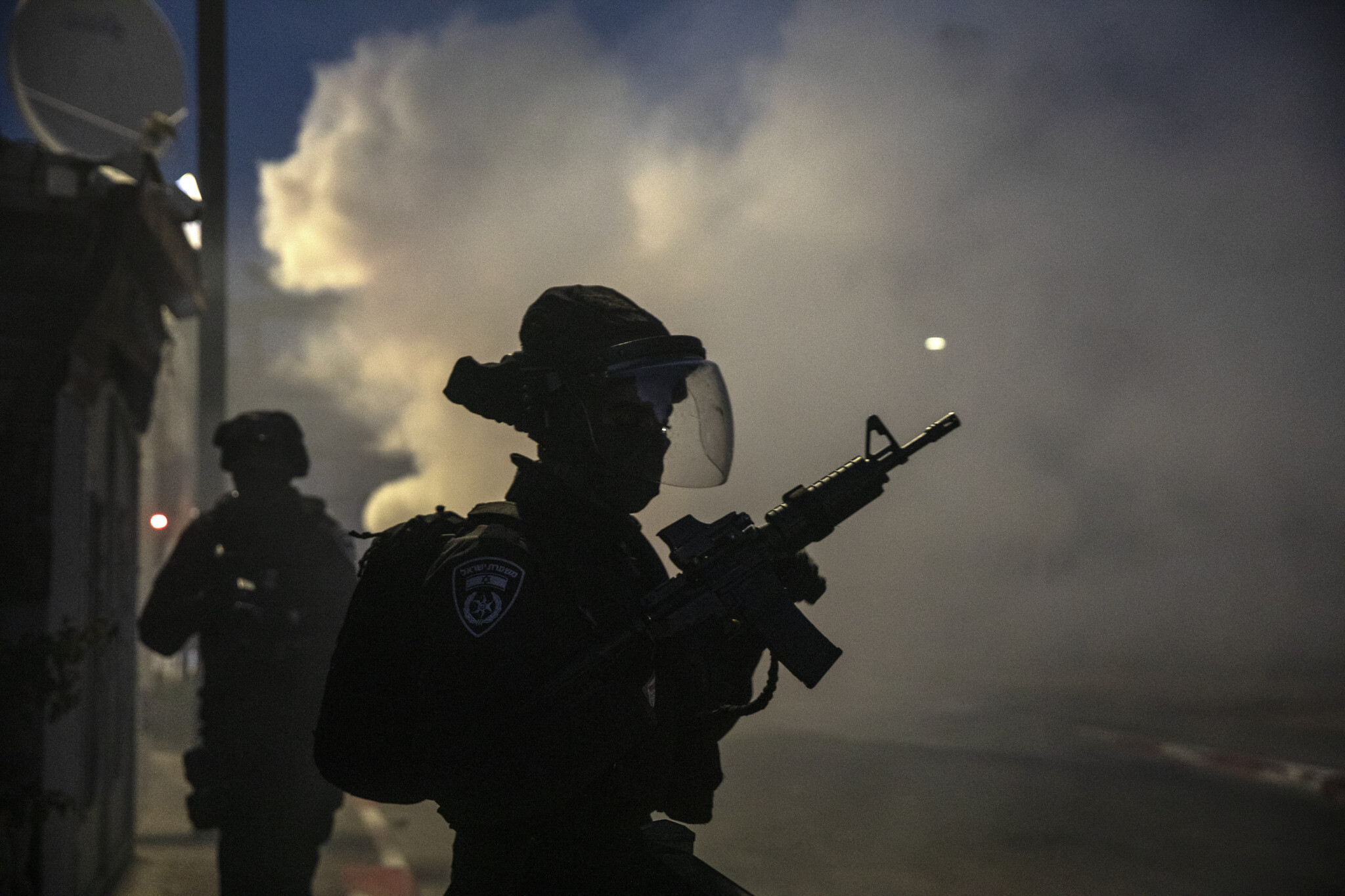 IDF strikes Hamas leaders amid heavy rocket attacks; major rioting in ...