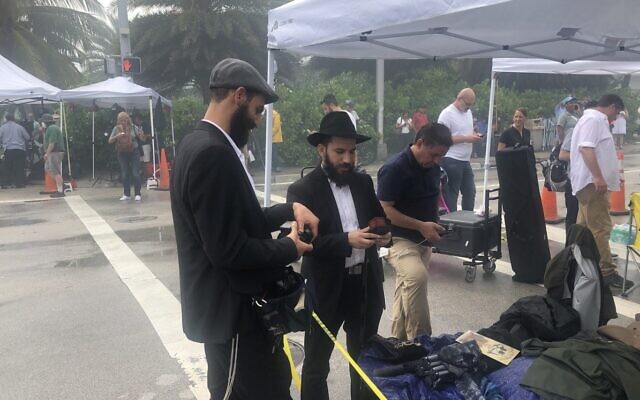 Surfside Jewish community prays for the missing -- and braces for the ...