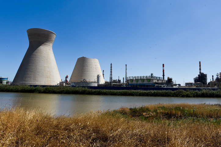 In turnaround, Energy Ministry calls to relocate, not close, Haifa's ...