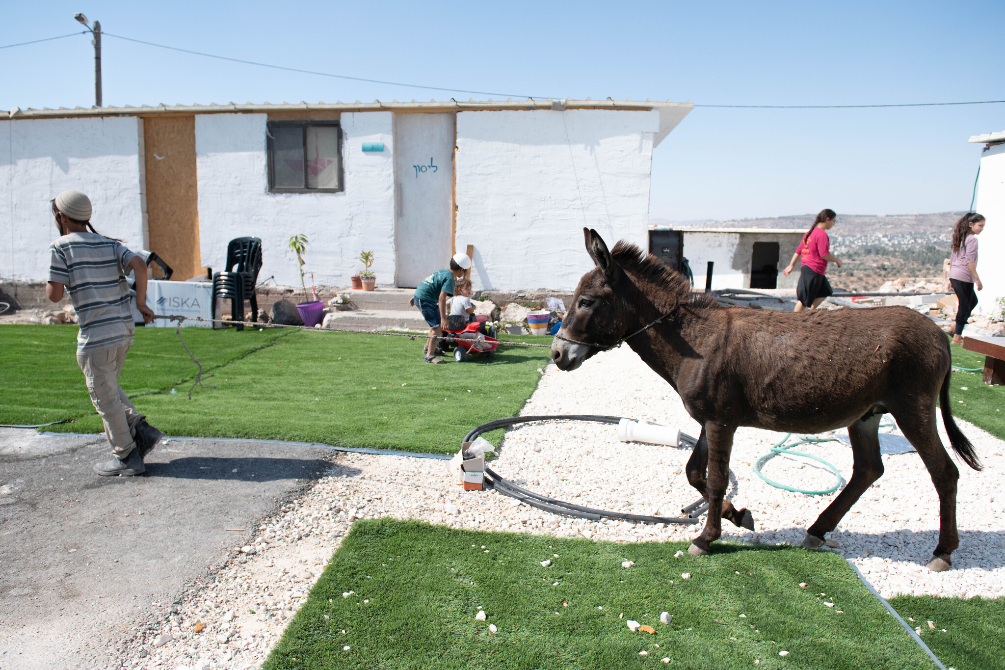 Raze, rebuild, repeat: The relentless settlers of Ramat Migron | The ...