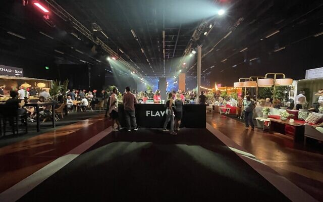 At sizzling event, Israel's Redefine Meat launches its 3-D cow ...