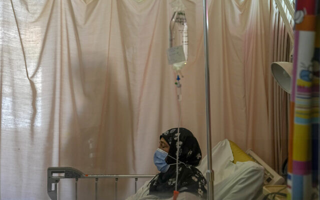 Lebanese cancer patients desperately search for medication amid ...