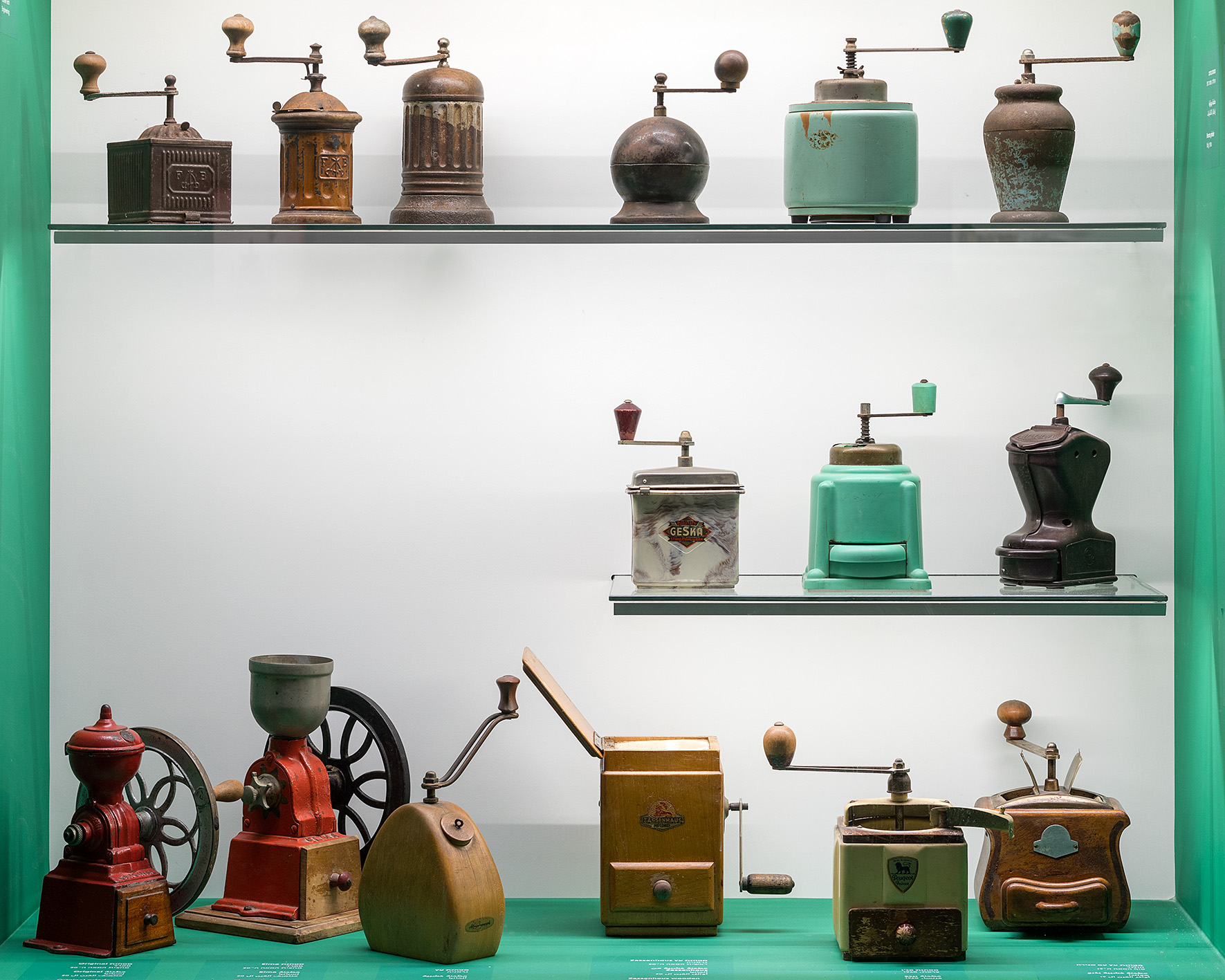 Perking lot: Israel's coffee culture served up in Jerusalem exhibit ...