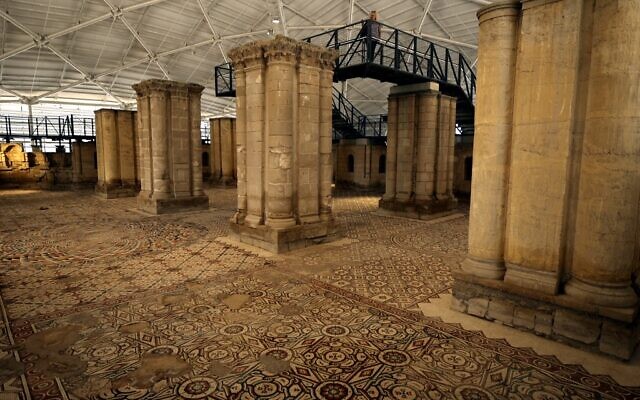 Palestinian Authority unveils huge restored mosaic at Jericho desert ...