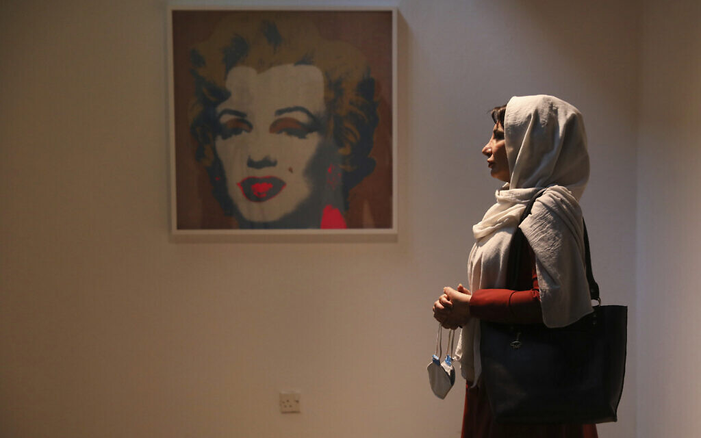 Warhol in Tehran: Iranians flock to American pop art exhibit | The ...