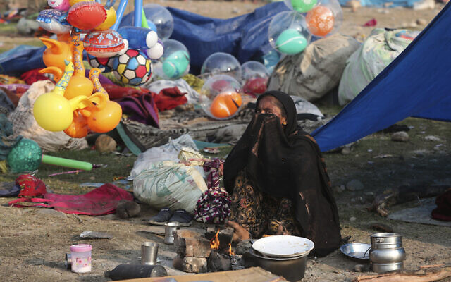 Billionaires' share of global wealth soars as pandemic widens ...