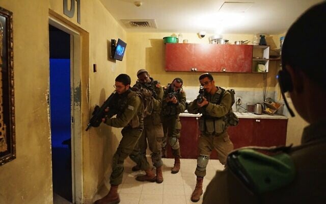IDF turns to new training simulators in quest to level up recruits ...