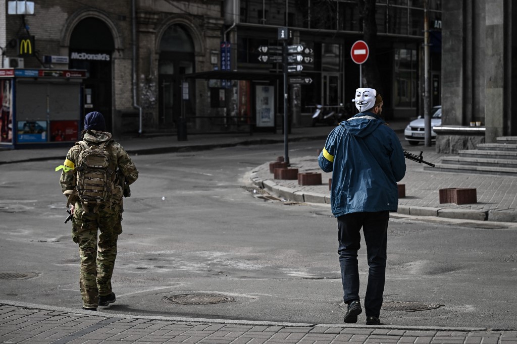 Zelensky says next 24 hours are 'crucial' for Ukraine amid fight for ...
