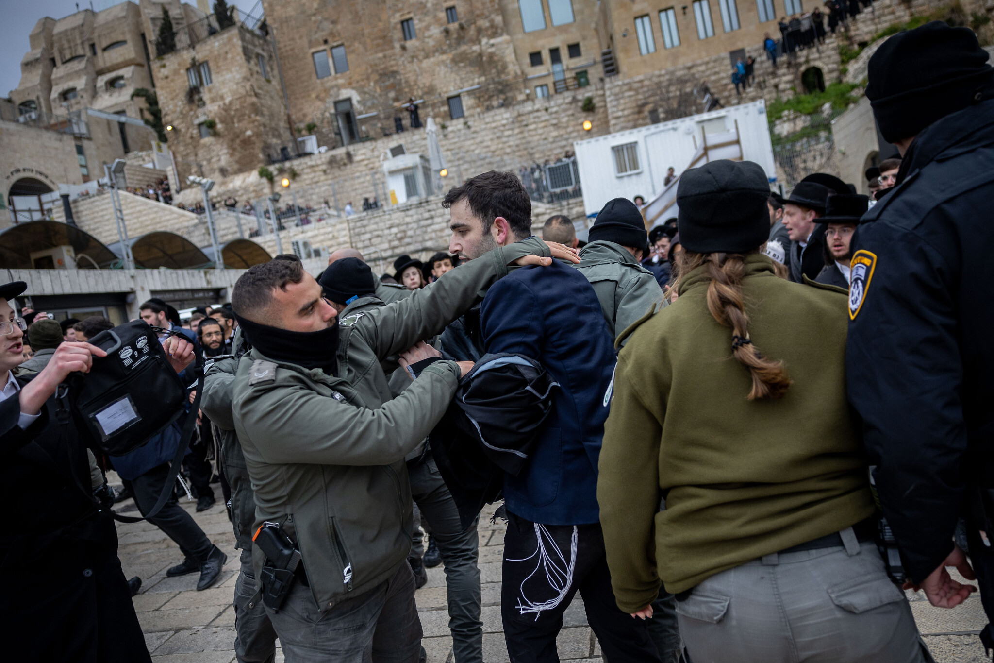 Thousands of Haredim try to stop egalitarian prayer at Western Wall ...