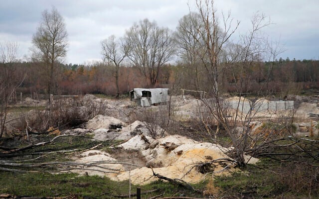 Ukraine flogs Russia after missiles buzz Zaporizhzhia nuclear plant ...