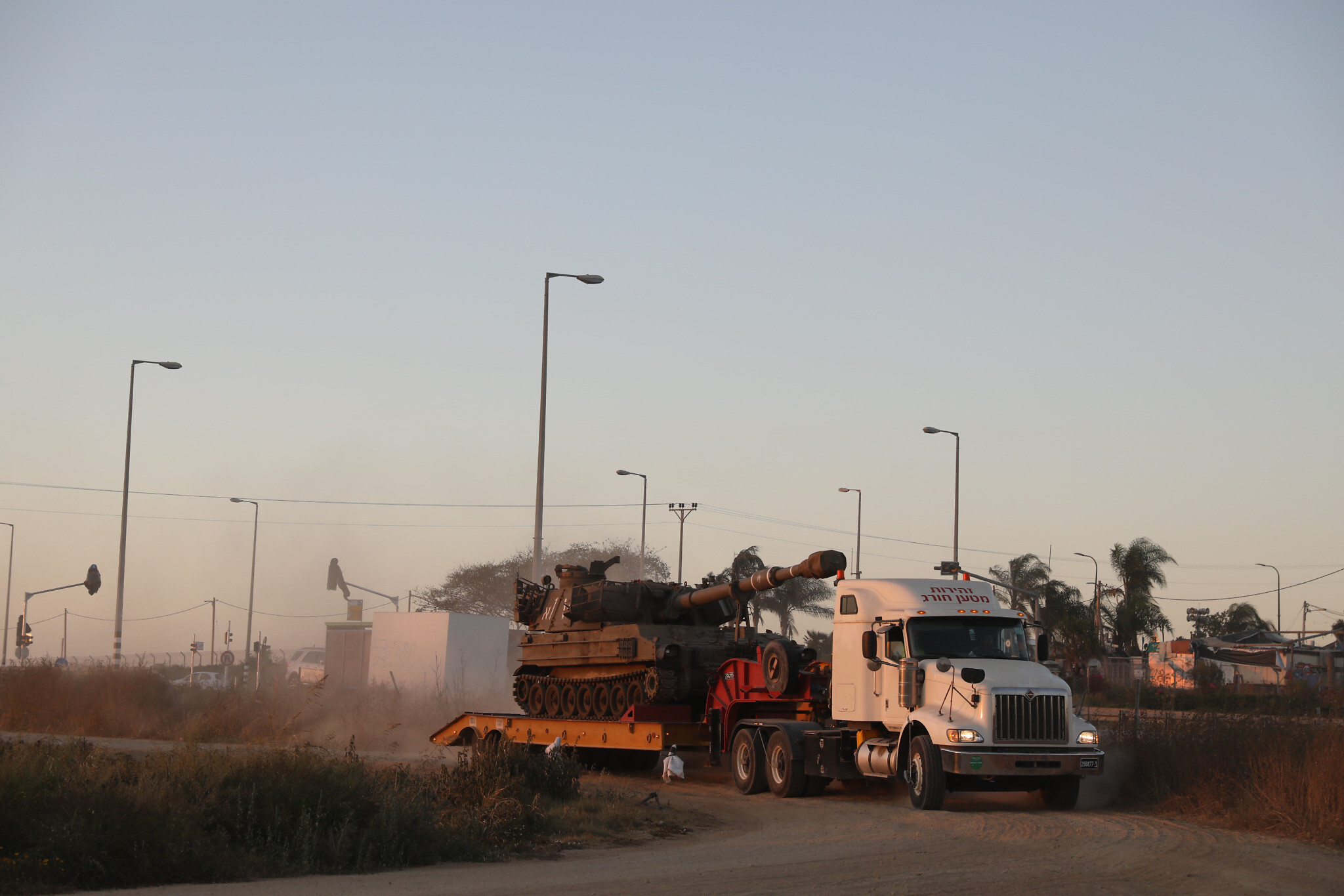 IDF practices protecting convoys from riots during war, attack on army ...