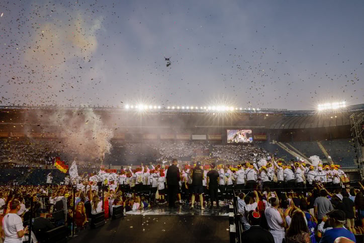 Rainbow of flags as largest-ever Maccabiah kicks off in Jerusalem with ...