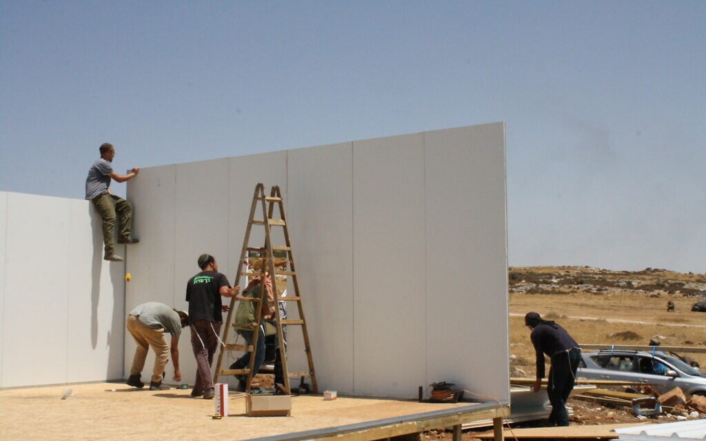 Raze, rebuild, repeat: The relentless settlers of Ramat Migron | The ...