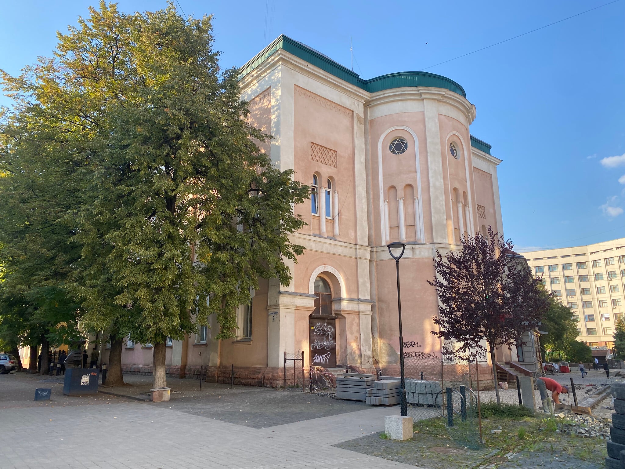 Refugees grow some Ukrainian cities’ dwindling Jewish communities ...