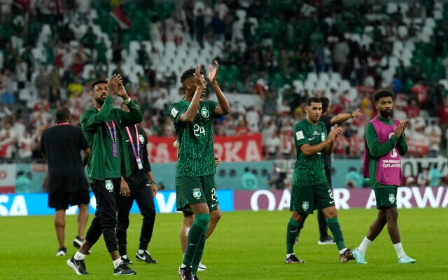 Saudis lose second World Cup game after stunning initial win over ...