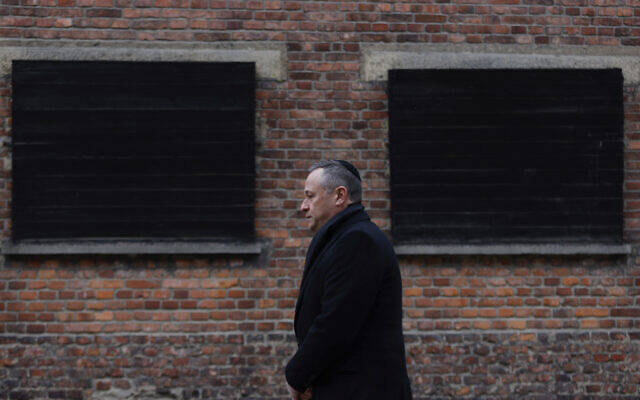 Doug Emhoff says 'solemn' visit to Auschwitz key to antisemitism fight ...