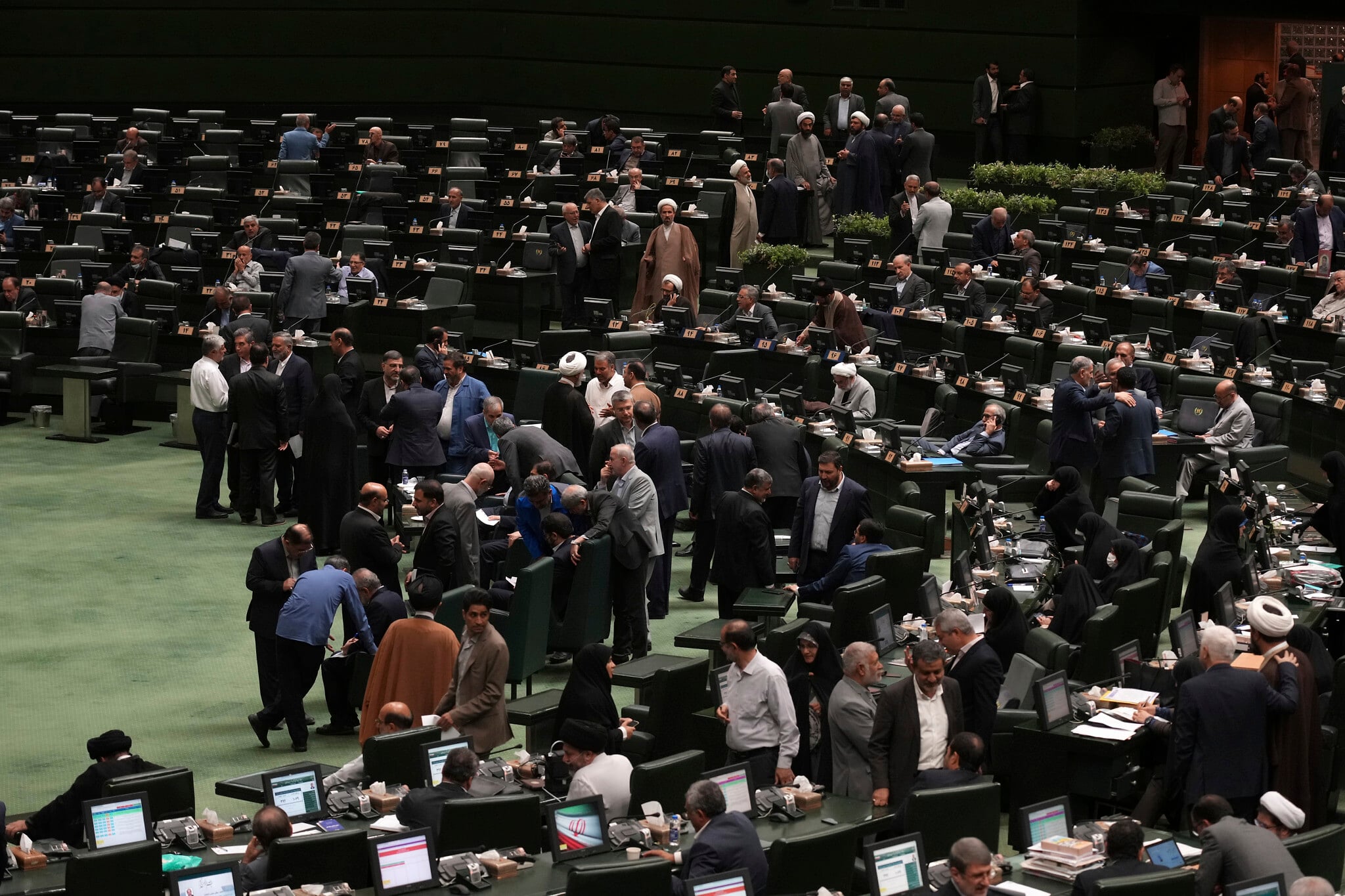 Iranian MPs vote to fire industries minister over alleged mismanagement ...