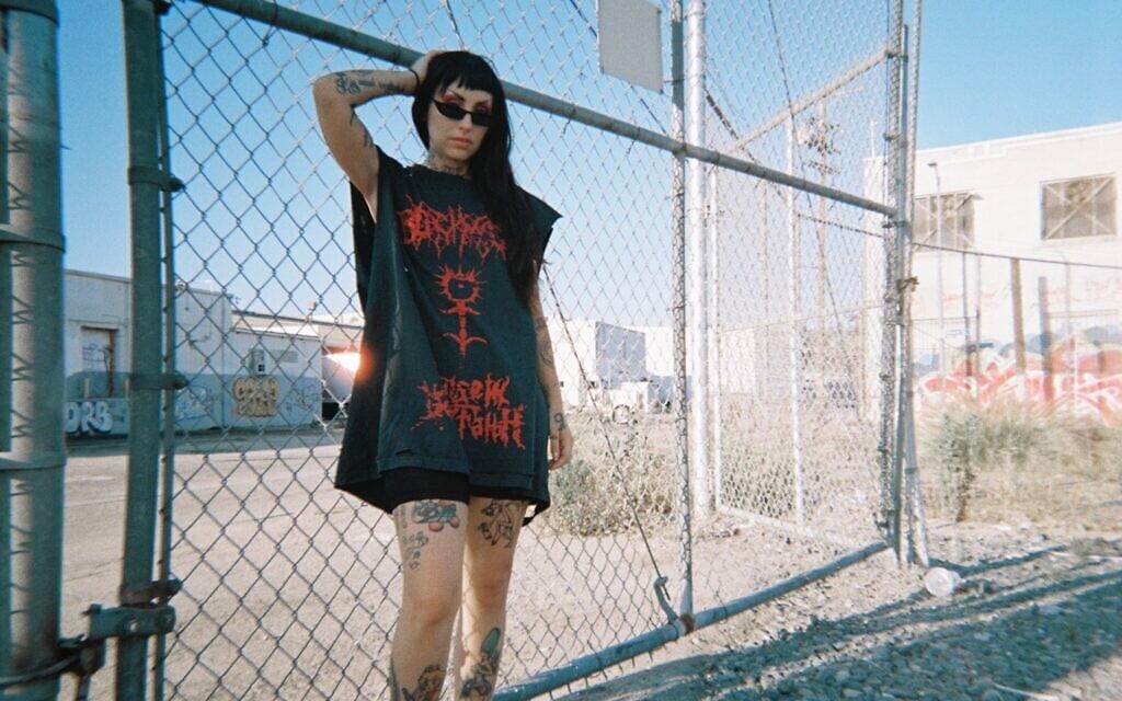 Neurodivergent fashion designer-to-the-stars wears his Jewish identity ...