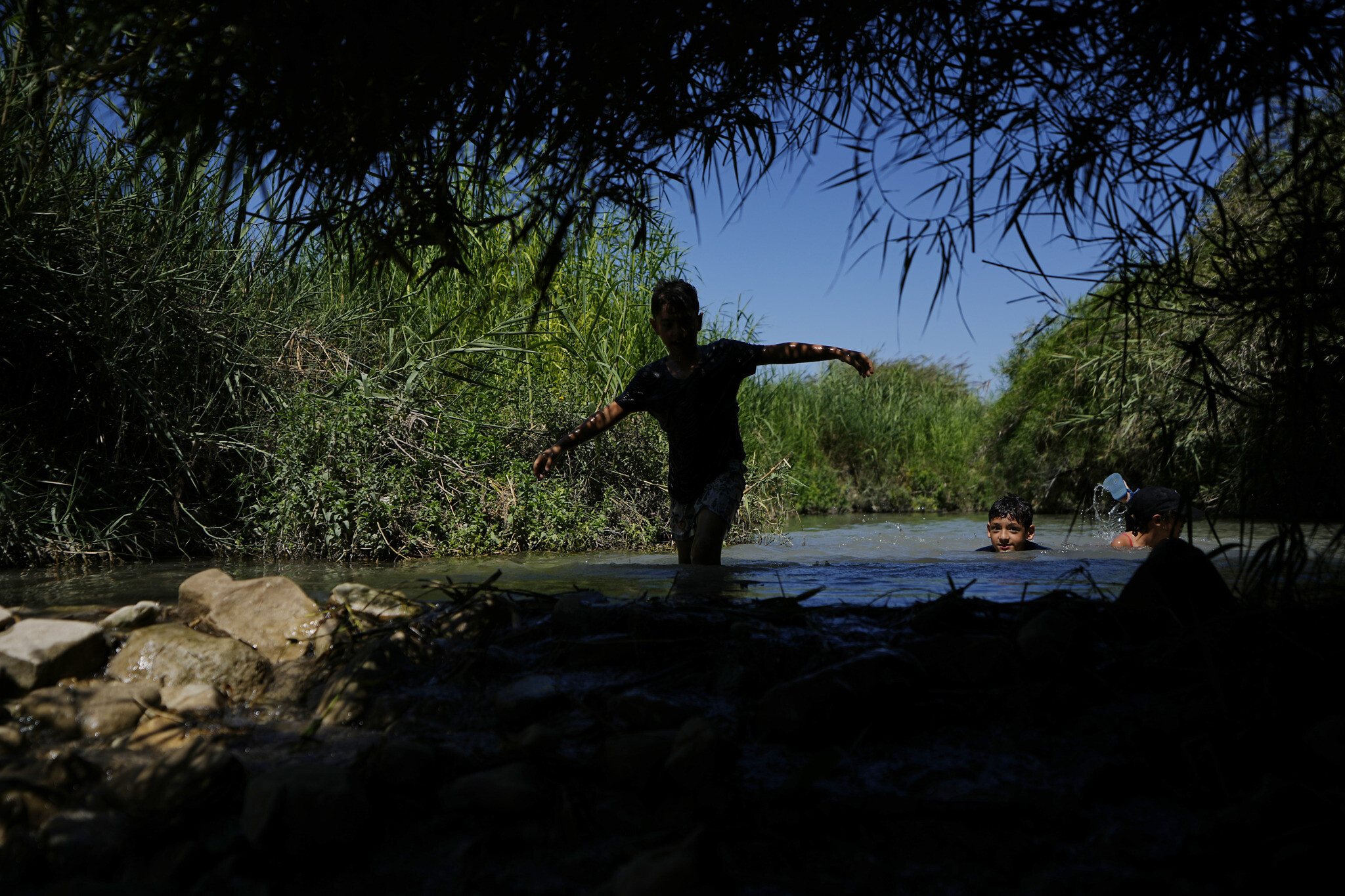 Israel's first summer scorcher expected to last until middle of next ...