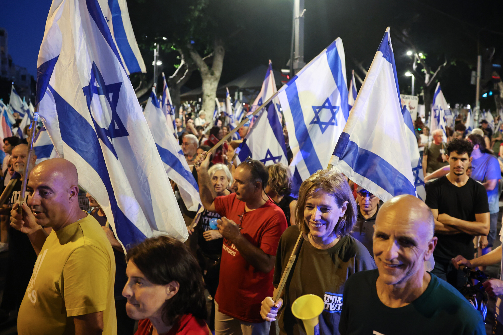 Thousands in Tel Aviv as overhaul demos show no sign of fatigue after ...