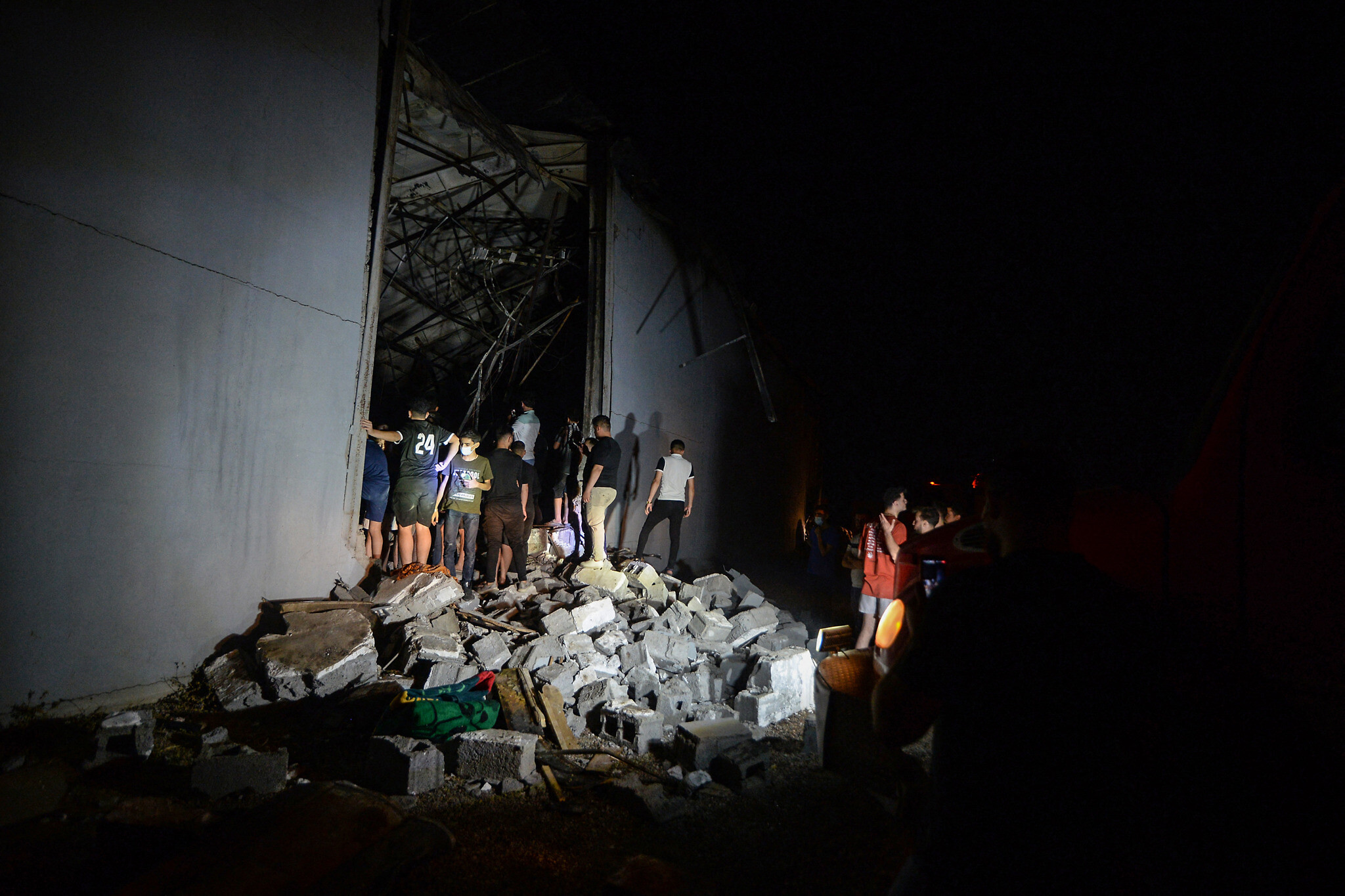 At least 100 killed in Iraq after fire breaks out at wedding event hall ...