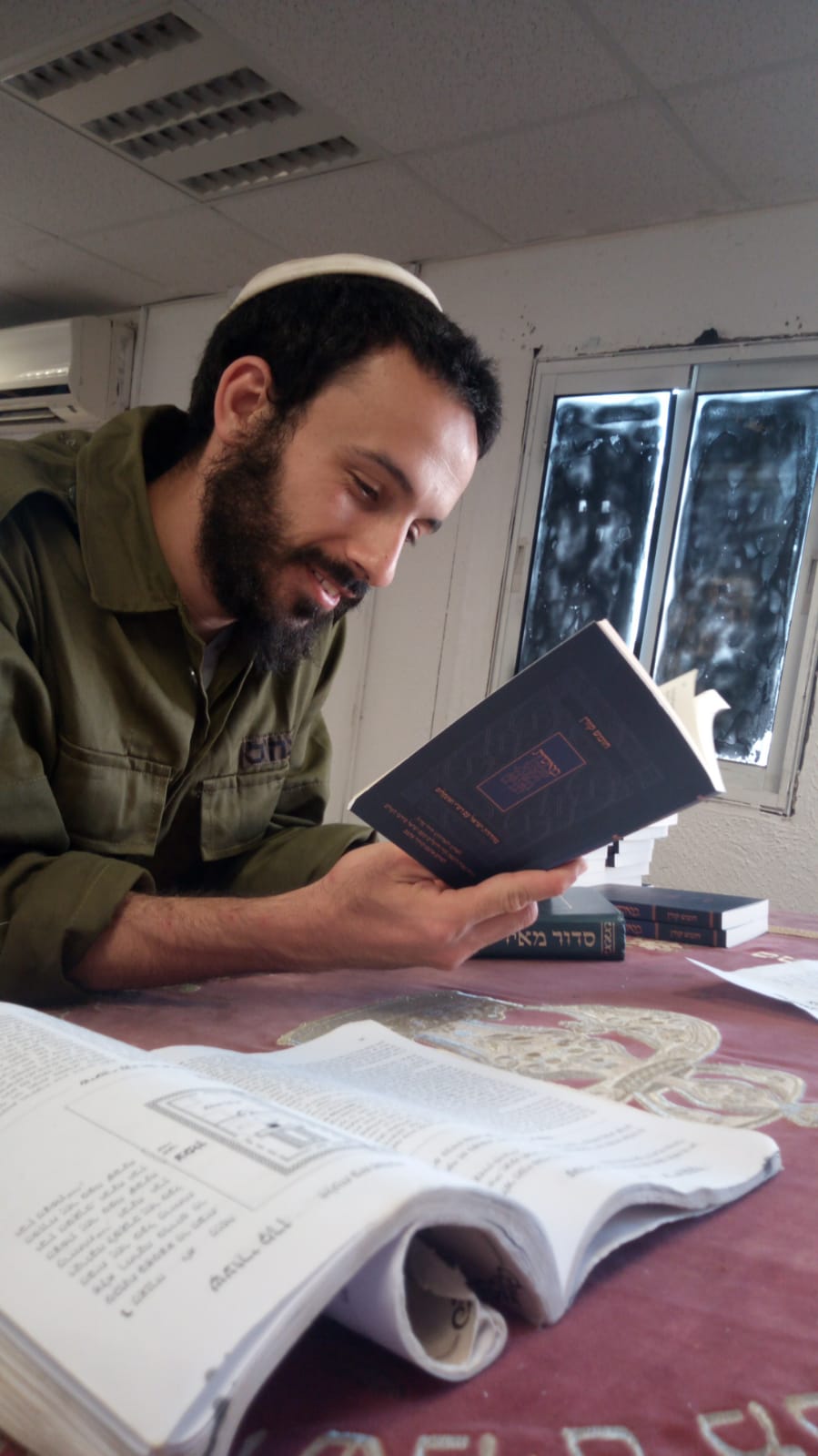 Book publisher sends thousands of sacred texts to IDF soldiers | The ...