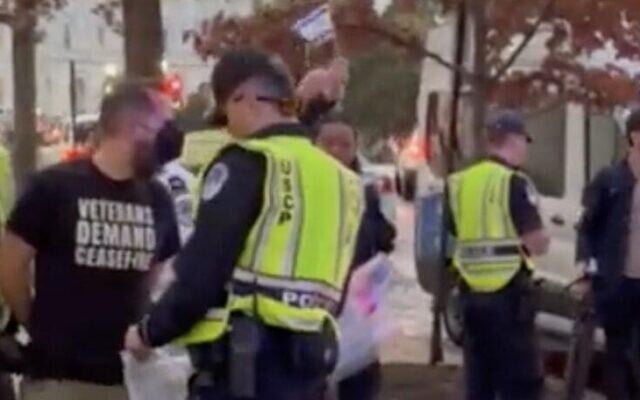 Progressive senator filmed holding up Israeli flag in front of detained ...