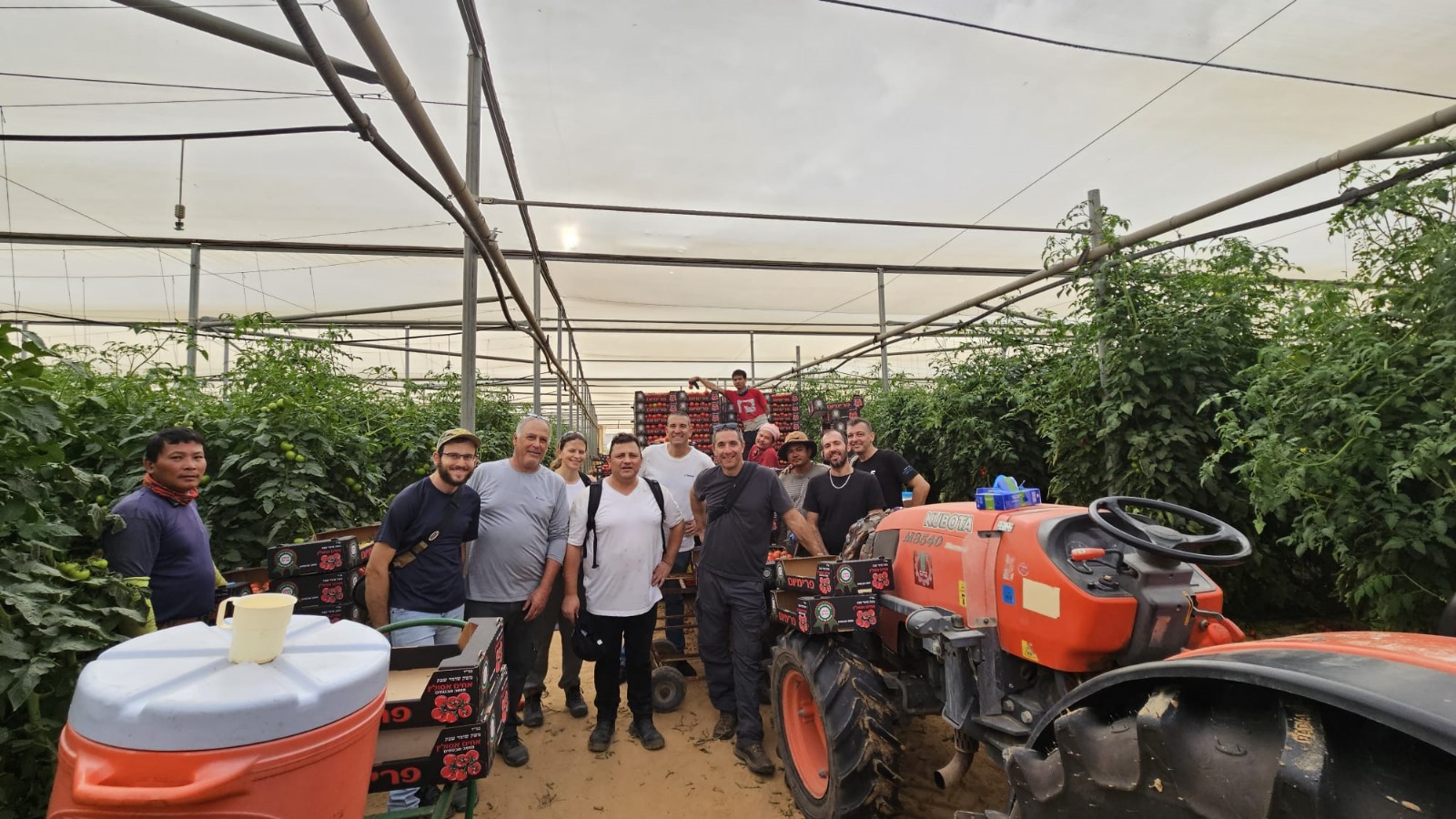 Agriculture Ministry seeking to lure out-of-work Israelis to take up ...