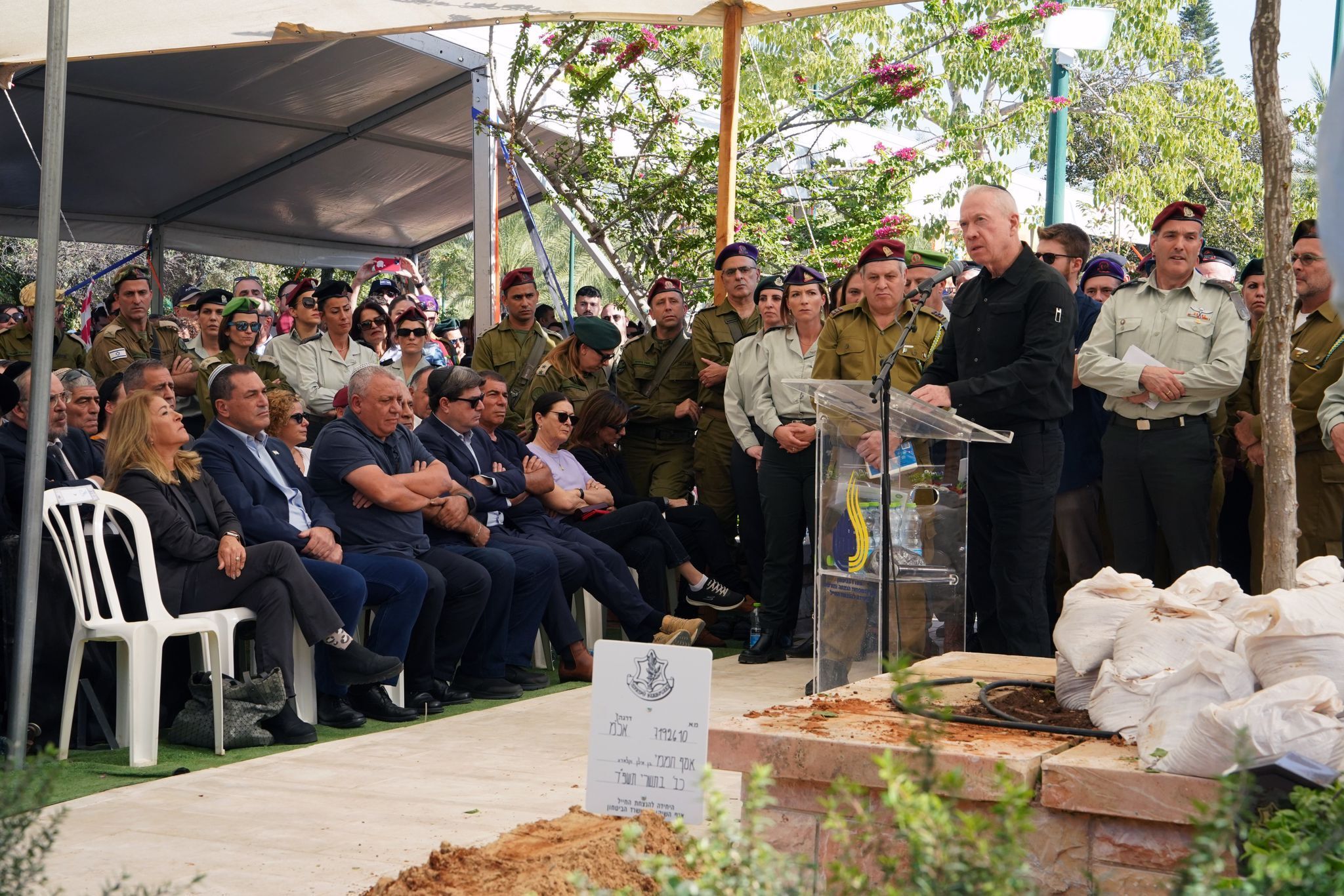 Thousands at funeral for senior IDF officer killed in Oct. 7 assault ...