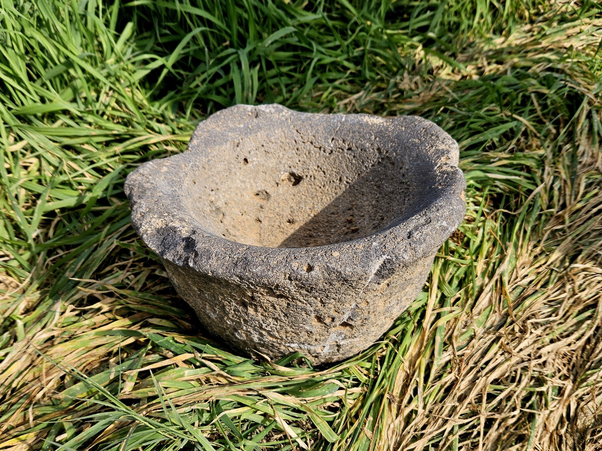 Archaeologist in reserve duty near Gaza finds ancient mortar for ...