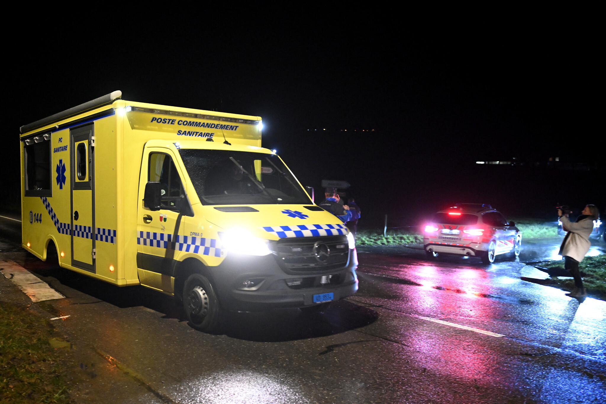 Axe-wielding Iranian asylum seeker killed by police in Swiss train ...
